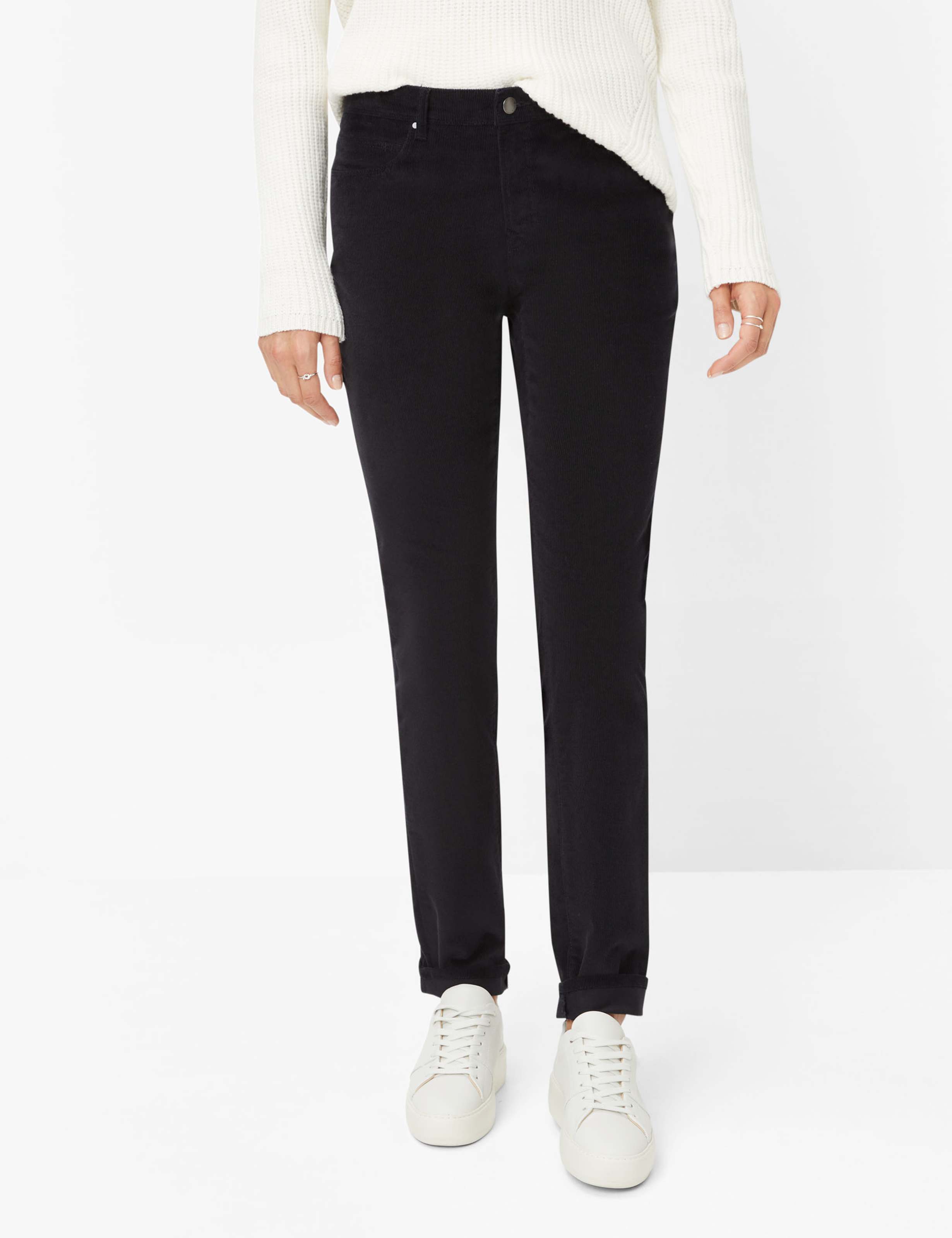 Cordhosen Damen Stylische und bequeme Modelle bei Brax